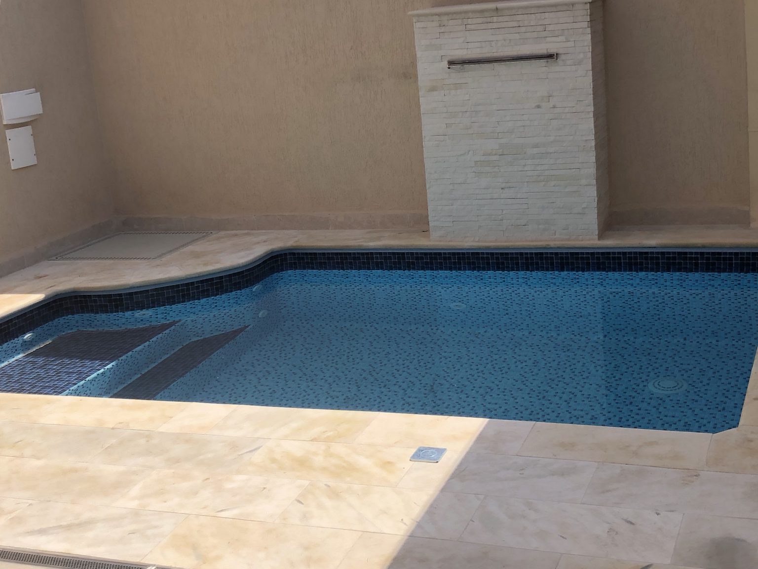Piscina de Vinil com Banco no Residencial Palmares - Centerpool ...